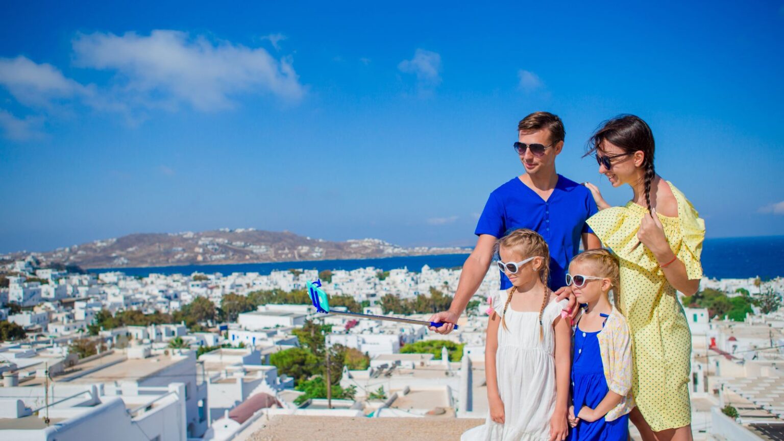Busy Moms' Guide: How to Afford Family Travel – Travels With The Crew