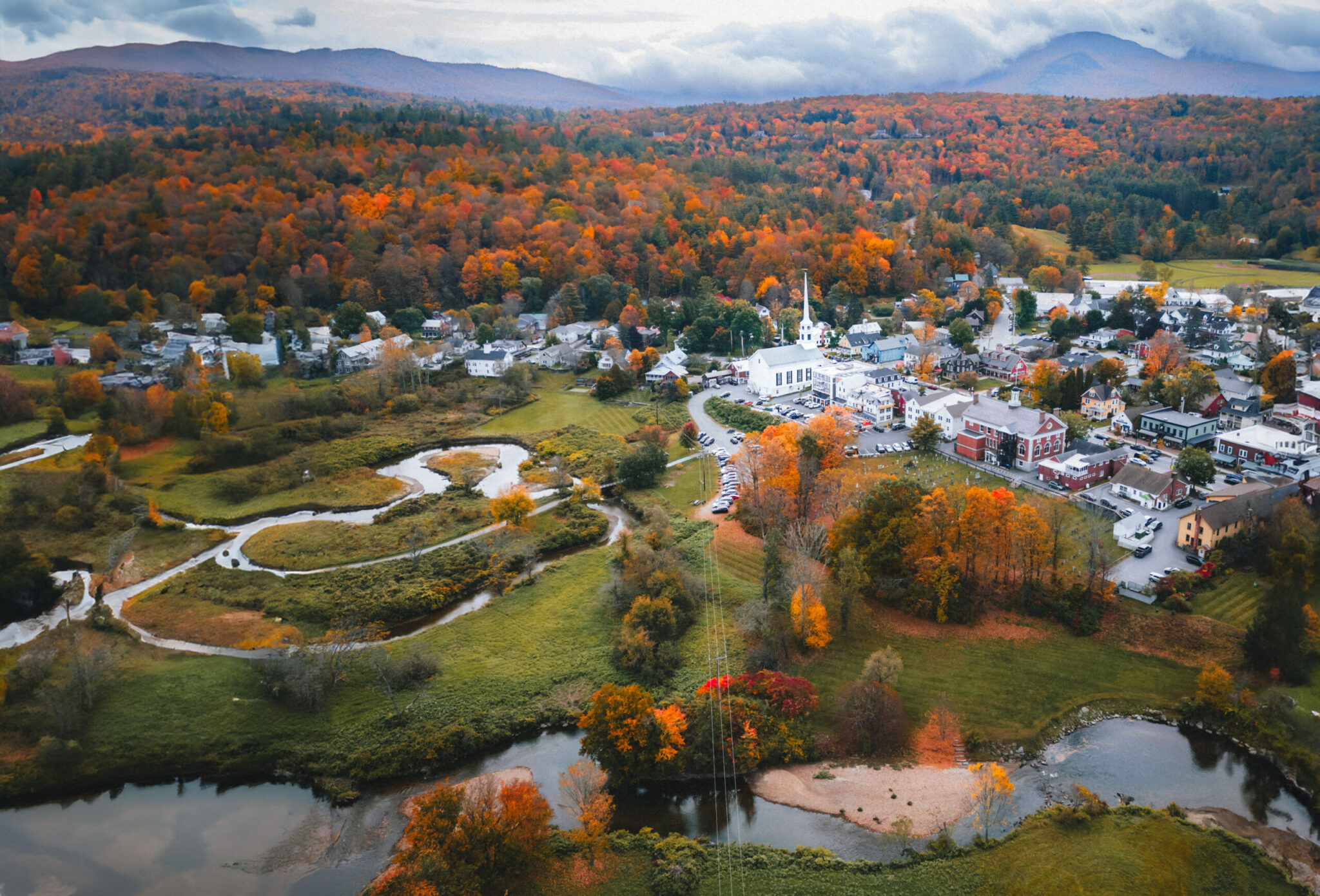 Vermont in the Fall: Best Places to Visit, Foliage Map & Things to Do